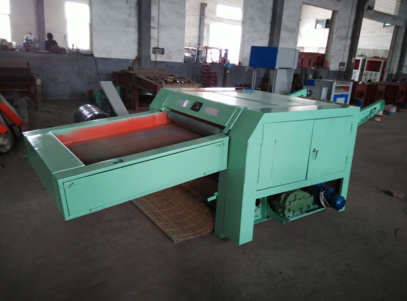 Fiber opening machine designed as reqeust